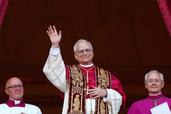 En su primera aparición, el Papa León ofrece tres grandes pistas sobre ...